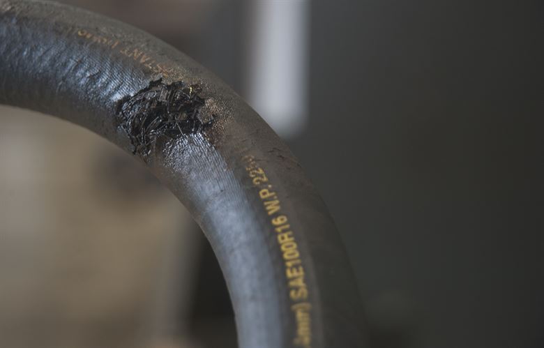 Hydraulic Hoses and Final Drives